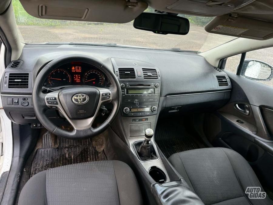 Toyota Avensis 2010 in Silute, with an engine capacity of 2.00 L and mileage of 400 thousand km for 1650 €, photo 11 on AUTOMOTO.COM.LV