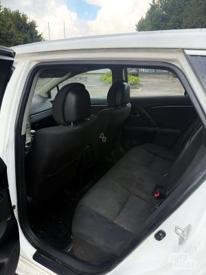 Toyota Avensis 2010 in Silute, with an engine capacity of 2.00 L and mileage of 400 thousand km for 1650 €, photo 12 on AUTOMOTO.COM.LV