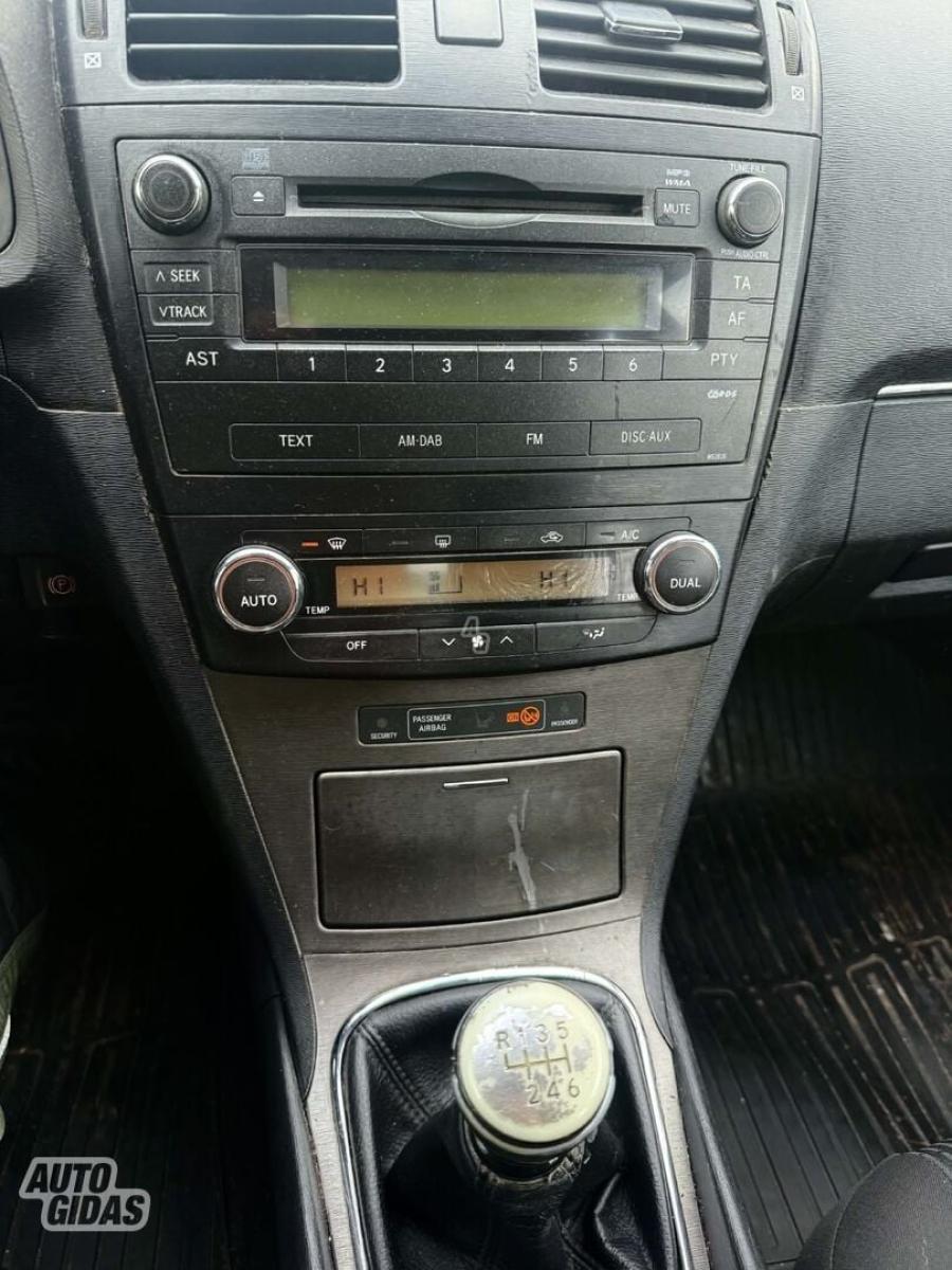 Toyota Avensis 2010 in Silute, with an engine capacity of 2.00 L and mileage of 400 thousand km for 1650 €, photo 13 on AUTOMOTO.COM.LV
