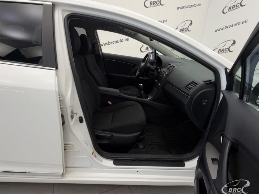 Toyota Avensis 2010 in Vilnius, with an engine capacity of 1.99 L and mileage of 237 thousand km for 6900 €, photo 5 on AUTOMOTO.COM.LV