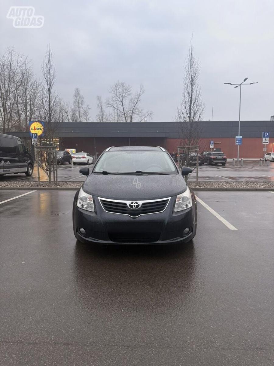 Toyota Avensis 2011 Klaipėda, ar dzinēja tilpumu 2.20 L un nobraukumu 292 tūkst. km par 2800 €, foto 4 vietnē AUTOMOTO.COM.LV