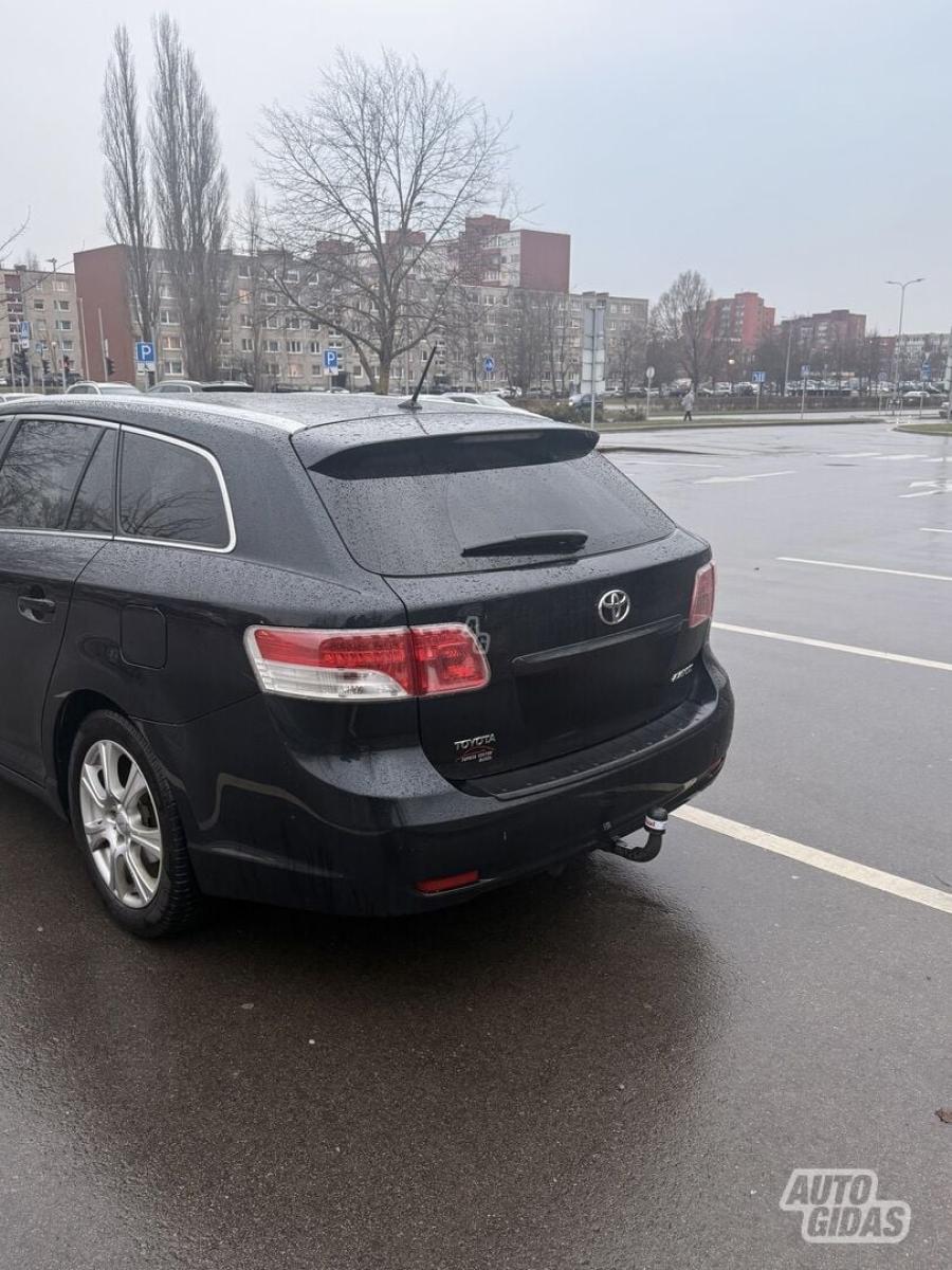 Toyota Avensis 2011 Klaipėda, ar dzinēja tilpumu 2.20 L un nobraukumu 292 tūkst. km par 2800 €, foto 7 vietnē AUTOMOTO.COM.LV