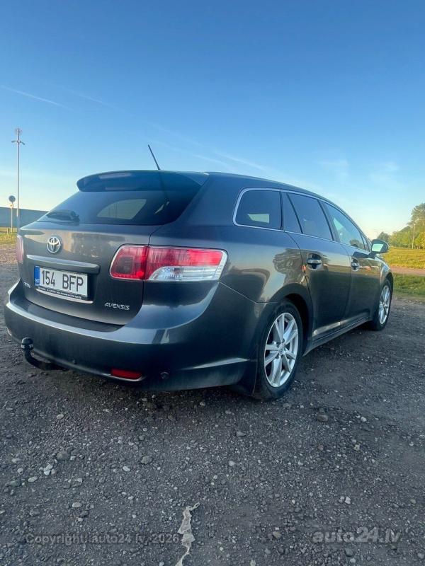 Toyota Avensis 2011 Tallina, ar dzinēja tilpumu 1.80 L un nobraukumu 200 tūkst. km par 6000 €, foto 4 vietnē AUTOMOTO.COM.LV