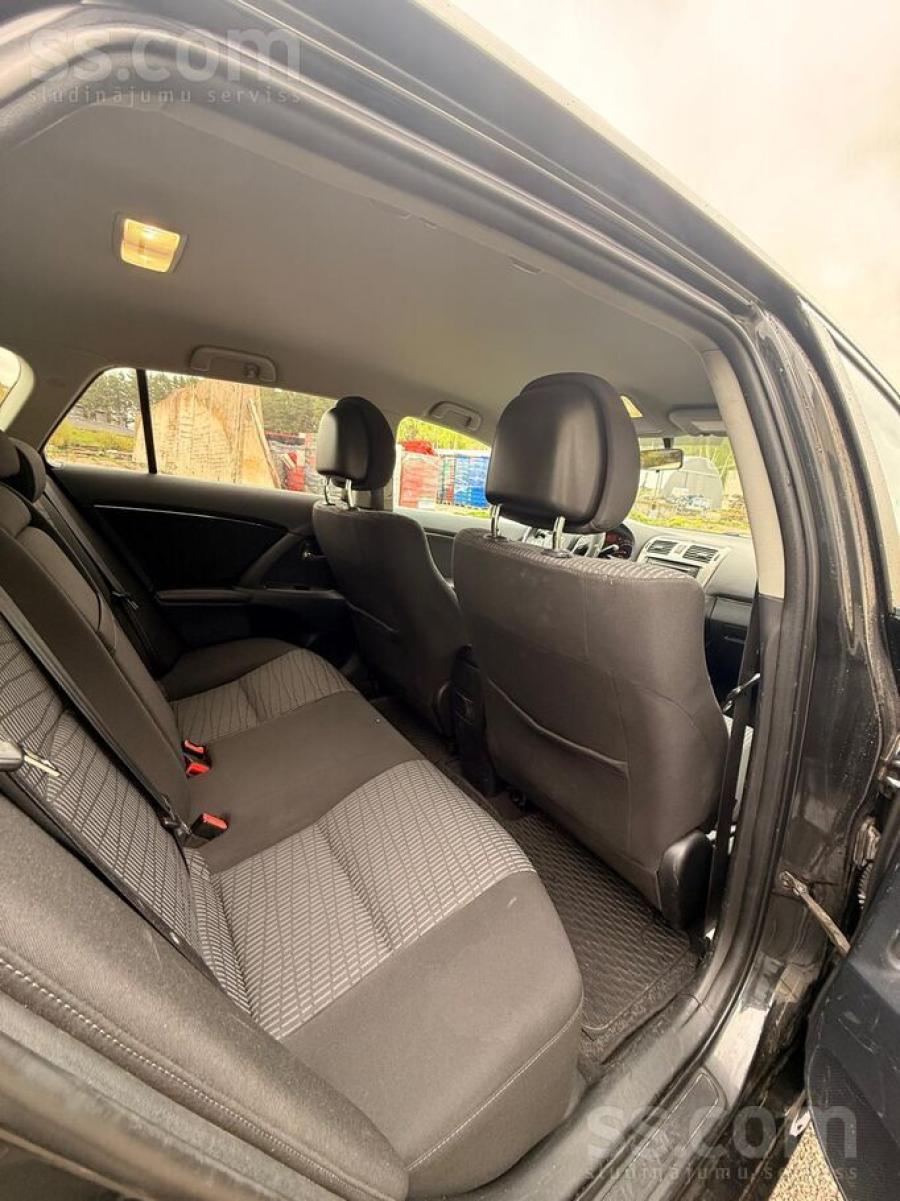 Toyota Avensis 2011 in Riga, with an engine capacity of 2.00 L and mileage of 360 thousand km for 4900 €, photo 7 on AUTOMOTO.COM.LV
