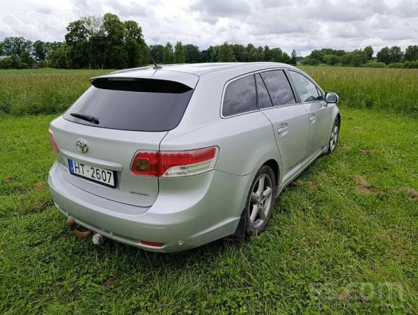 Toyota Avensis 2011 Rīga, ar dzinēja tilpumu 2.00 L un nobraukumu 283 tūkst. km par 3300 €, foto 3 vietnē AUTOMOTO.COM.LV