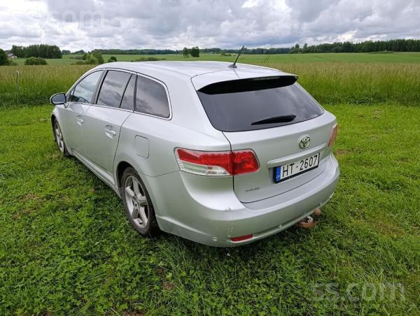 Toyota Avensis 2011 Rīga, ar dzinēja tilpumu 2.00 L un nobraukumu 283 tūkst. km par 3300 €, foto 4 vietnē AUTOMOTO.COM.LV