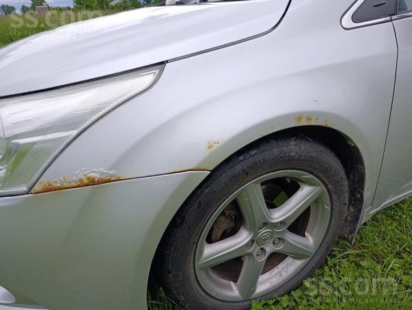 Toyota Avensis 2011 Rīga, ar dzinēja tilpumu 2.00 L un nobraukumu 283 tūkst. km par 3300 €, foto 5 vietnē AUTOMOTO.COM.LV