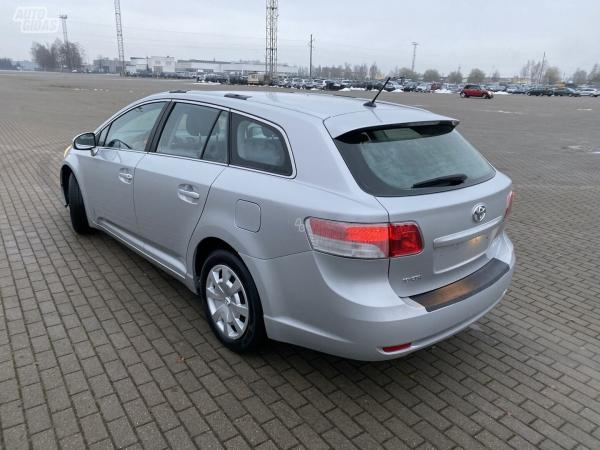Toyota Avensis 2011 Marijampole, ar dzinēja tilpumu 1.60 L un nobraukumu 273 tūkst. km par 4200 €, foto 3 vietnē AUTOMOTO.COM.LV