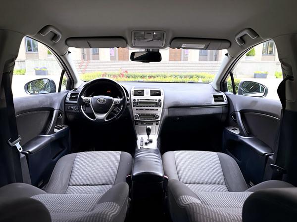Toyota Avensis 2011 in Tallinn, with an engine capacity of 2.00 L and mileage of 400 thousand km for 3499 €, photo 9 on AUTOMOTO.COM.LV