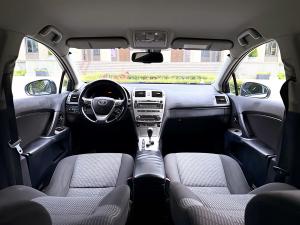 Toyota Avensis 2011 in Tallinn, with an engine capacity of 2.00 L and mileage of 400 thousand km for 3499 €, photo 10 on AUTOMOTO.COM.LV