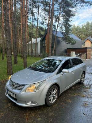 Toyota Avensis 2011 Viļņa, ar dzinēja tilpumu 2.20 L un nobraukumu 308 tūkst. km par 3400 €, foto  vietnē AUTOMOTO.COM.LV