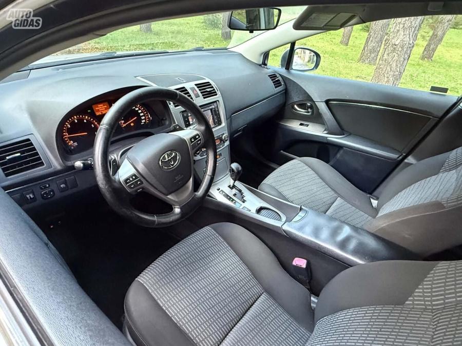 Toyota Avensis 2011 Viļņa, ar dzinēja tilpumu 2.20 L un nobraukumu 308 tūkst. km par 3400 €, foto 8 vietnē AUTOMOTO.COM.LV