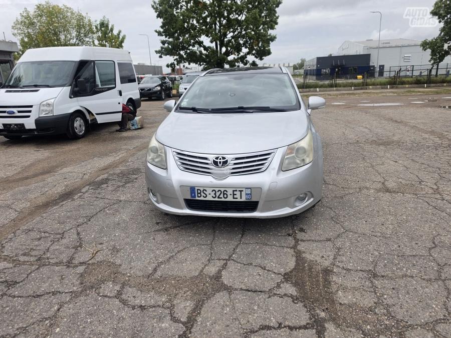 Toyota Avensis 2011 Viļņa, ar dzinēja tilpumu 2.00 L un nobraukumu 367 tūkst. km par 3650 €, foto 1 vietnē AUTOMOTO.COM.LV