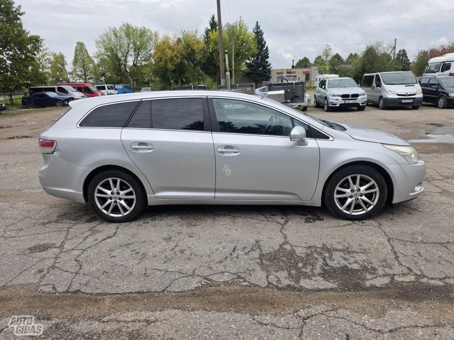 Toyota Avensis 2011 Viļņa, ar dzinēja tilpumu 2.00 L un nobraukumu 367 tūkst. km par 3650 €, foto 7 vietnē AUTOMOTO.COM.LV