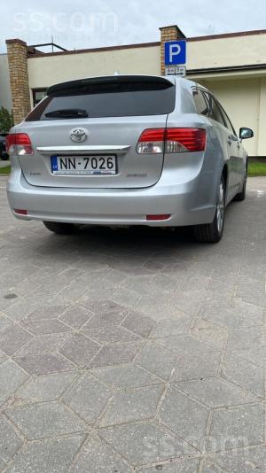 Toyota Avensis 2012 in Jelgava, with an engine capacity of 2.20 L and mileage of 230 thousand km for 5700 €, photo 2 on AUTOMOTO.COM.LV