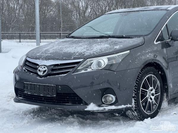 Toyota Avensis 2012 in Taurage, with an engine capacity of 2.00 L and mileage of 260 thousand km for 5200 €, photo 2 on AUTOMOTO.COM.LV