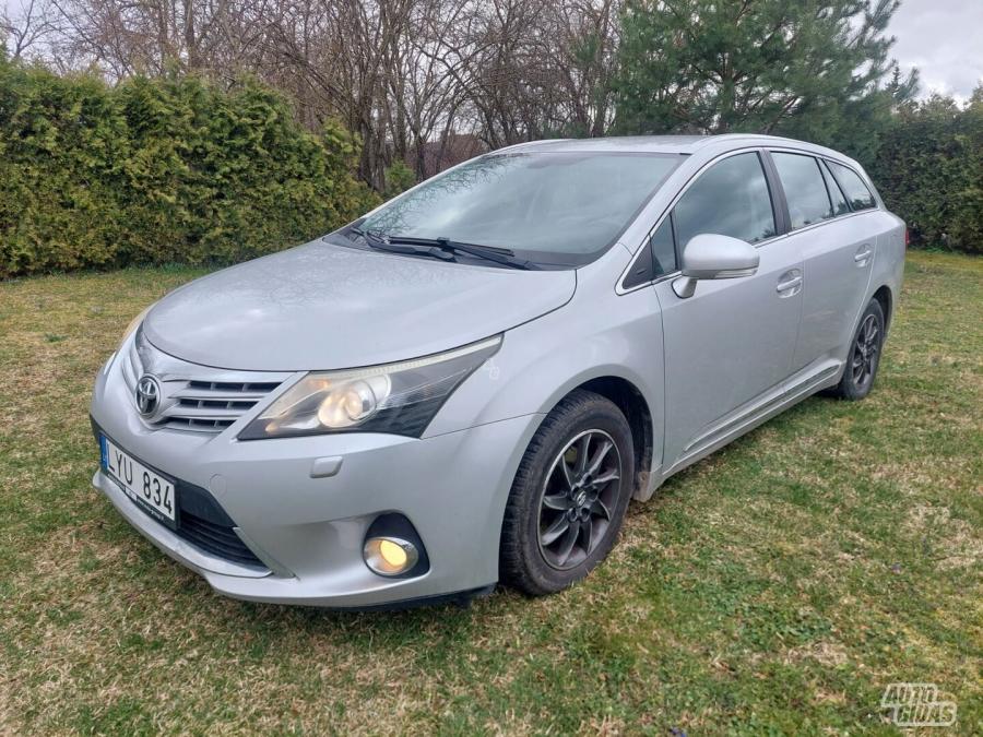 Toyota Avensis 2012 in Ukmerge, with an engine capacity of 2.00 L and mileage of 380 thousand km for 2580 €, photo 1 on AUTOMOTO.COM.LV