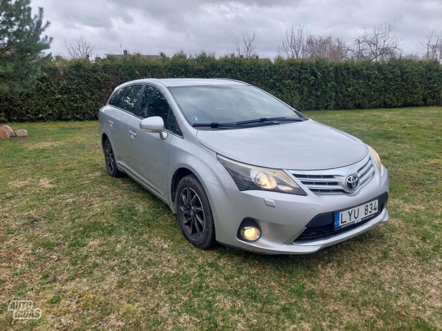 Toyota Avensis 2012 in Ukmerge, with an engine capacity of 2.00 L and mileage of 380 thousand km for 2580 €, photo 3 on AUTOMOTO.COM.LV