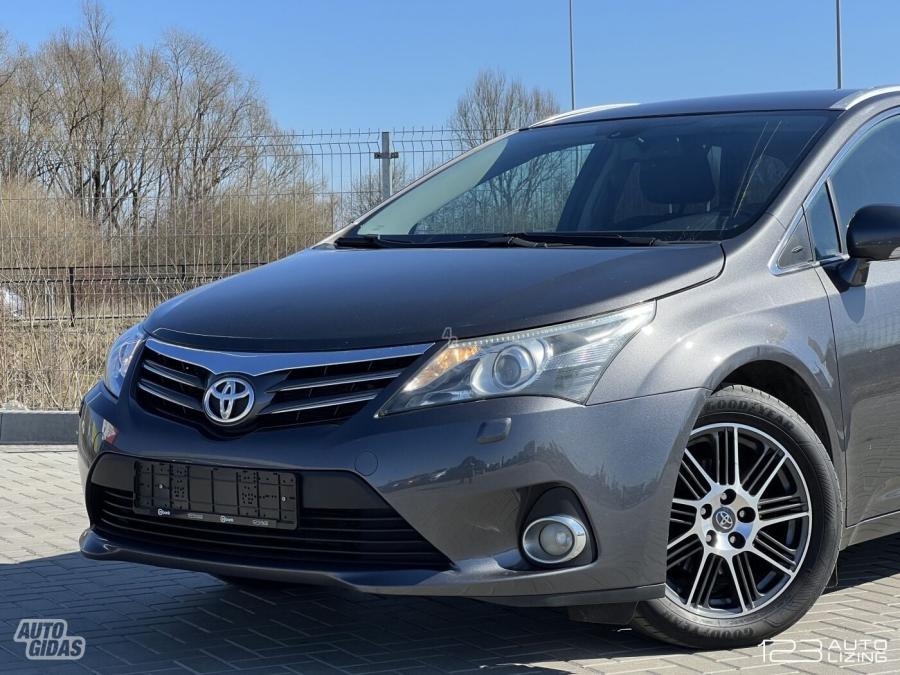 Toyota Avensis 2012 in Taurage, with an engine capacity of 2.00 L and mileage of 260 thousand km for 5200 €, photo 3 on AUTOMOTO.COM.LV