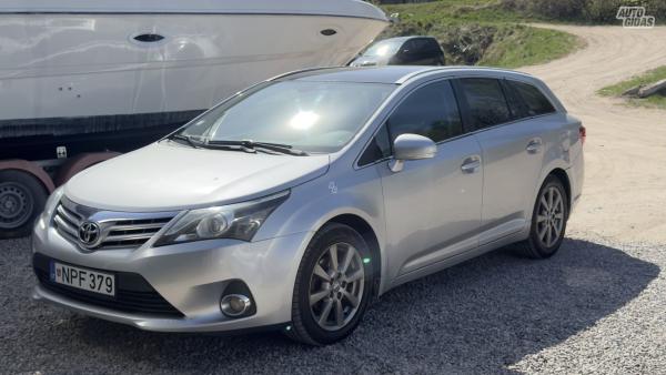Toyota Avensis 2012 in Jurbarkas, with an engine capacity of 2.00 L and mileage of 214 thousand km for 4100 €, photo 1 on AUTOMOTO.COM.LV