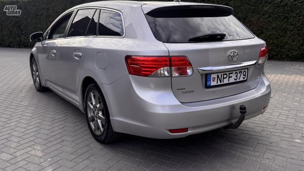 Toyota Avensis 2012 in Jurbarkas, with an engine capacity of 2.00 L and mileage of 214 thousand km for 4100 €, photo 2 on AUTOMOTO.COM.LV