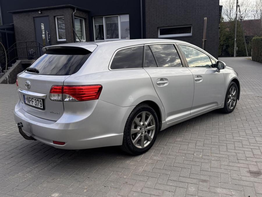 Toyota Avensis 2012 Jurbarkas, ar dzinēja tilpumu 2.00 L un nobraukumu 214 tūkst. km par 4100 €, foto 4 vietnē AUTOMOTO.COM.LV