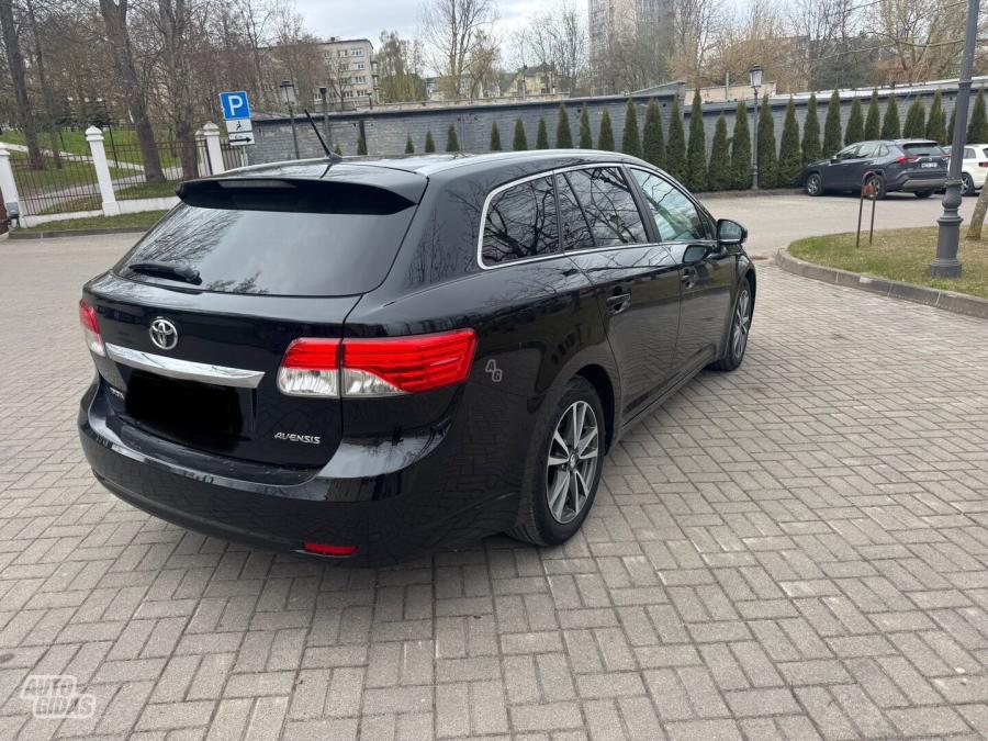 Toyota Avensis 2012 in Siauliai, with an engine capacity of 2.00 L and mileage of 238 thousand km for 5150 €, photo 1 on AUTOMOTO.COM.LV