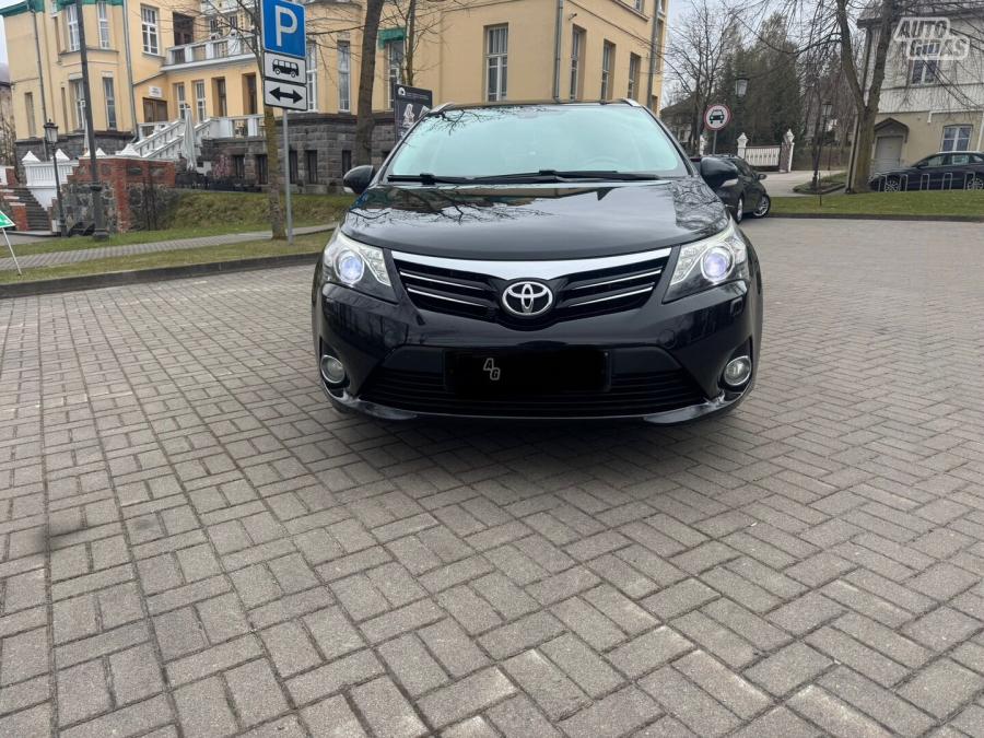 Toyota Avensis 2012 in Siauliai, with an engine capacity of 2.00 L and mileage of 238 thousand km for 5150 €, photo 5 on AUTOMOTO.COM.LV