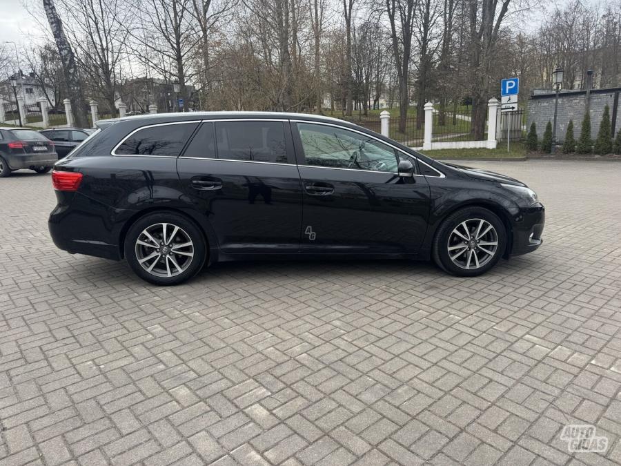 Toyota Avensis 2012 in Siauliai, with an engine capacity of 2.00 L and mileage of 238 thousand km for 5150 €, photo 7 on AUTOMOTO.COM.LV