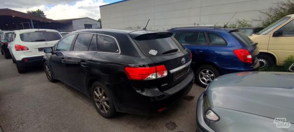 Toyota Avensis 2012 in Utena, with an engine capacity of 2.20 L and mileage of 2390 thousand km for 4800 €, photo 2 on AUTOMOTO.COM.LV