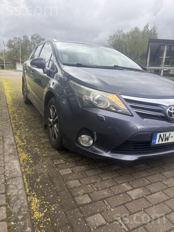 Toyota Avensis 2012 in Rezekne, with an engine capacity of 2.00 L and mileage of 364 thousand km for 4400 €, photo 2 on AUTOMOTO.COM.LV