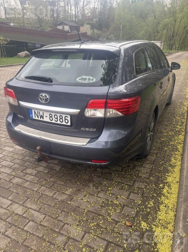 Toyota Avensis 2012 in Rezekne, with an engine capacity of 2.00 L and mileage of 364 thousand km for 4400 €, photo 4 on AUTOMOTO.COM.LV