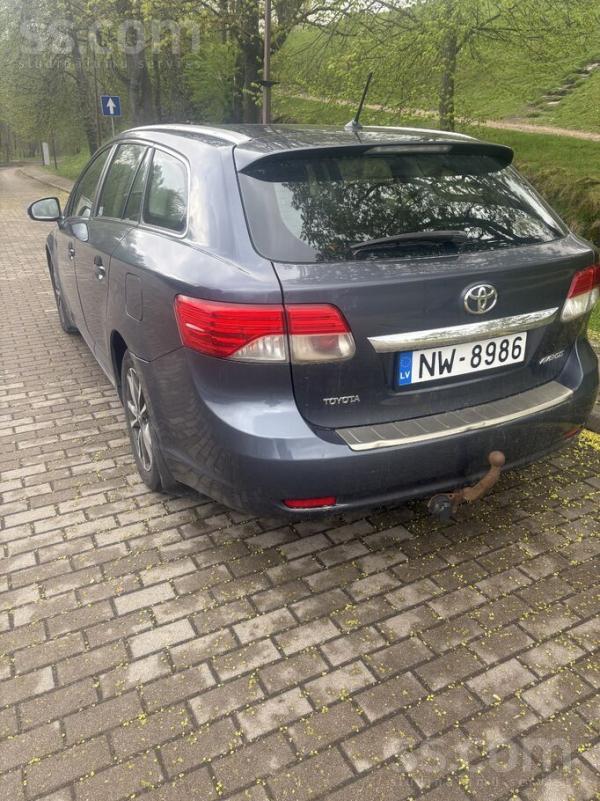 Toyota Avensis 2012 in Rezekne, with an engine capacity of 2.00 L and mileage of 364 thousand km for 4400 €, photo 5 on AUTOMOTO.COM.LV