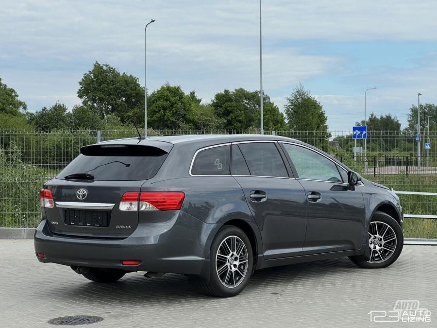 Тойота Авенсис 2012 в Таураге, объемом двигателя 2.00 л и пробегом 260 тыс. км за 4900 €, фото 8 на AUTOMOTO.COM.LV