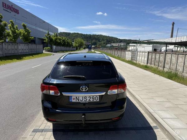 Toyota Avensis 2012 Viļņa, ar dzinēja tilpumu 2.00 L un nobraukumu 330 tūkst. km par 4350 €, foto 2 vietnē AUTOMOTO.COM.LV