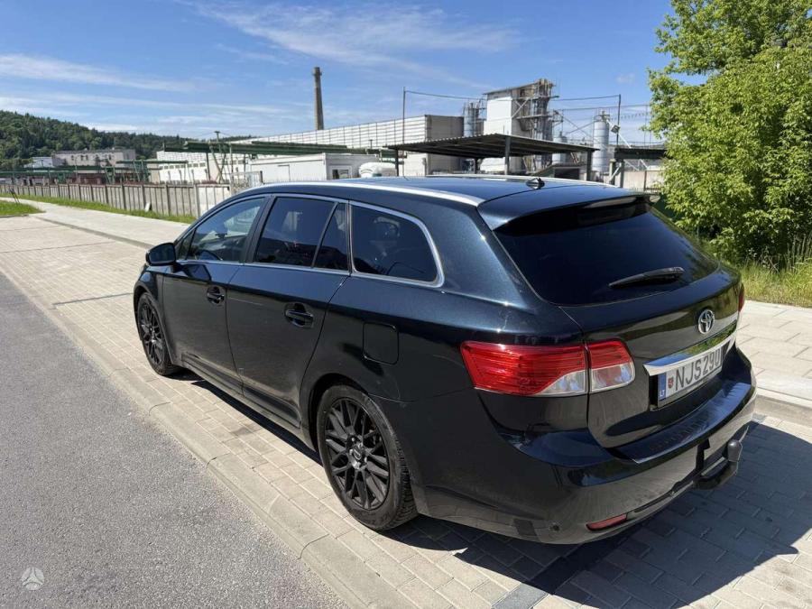 Toyota Avensis 2012 Viļņa, ar dzinēja tilpumu 2.00 L un nobraukumu 330 tūkst. km par 4350 €, foto 4 vietnē AUTOMOTO.COM.LV