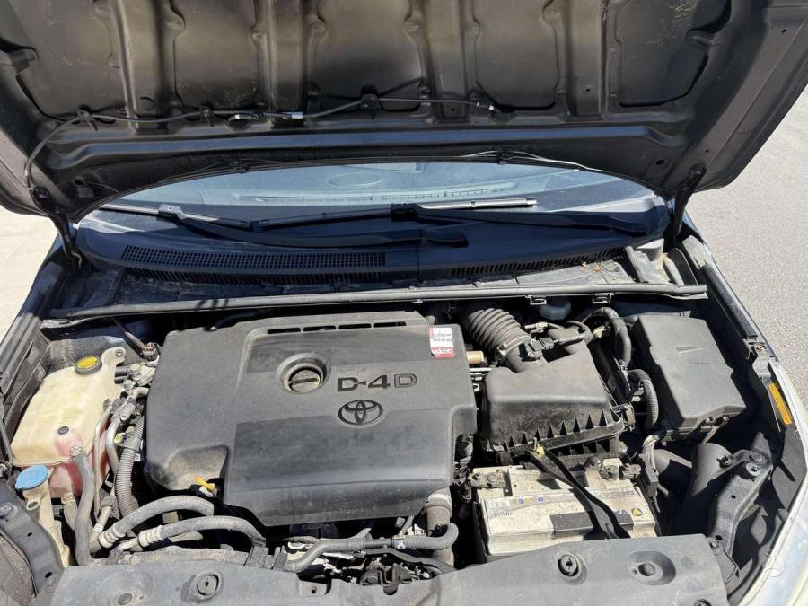 Toyota Avensis 2012 Viļņa, ar dzinēja tilpumu 2.00 L un nobraukumu 330 tūkst. km par 4350 €, foto 17 vietnē AUTOMOTO.COM.LV