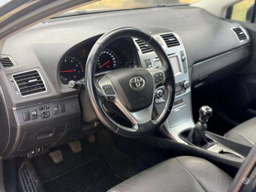 Toyota Avensis 2012 Ukmergė, ar dzinēja tilpumu 2.00 L un nobraukumu 170 tūkst. km par 5950 €, foto 8 vietnē AUTOMOTO.COM.LV