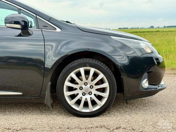Toyota Avensis 2012 in Vilkaviskis, with an engine capacity of 1.80 L and mileage of 249 thousand km for 6500 €, photo 7 on AUTOMOTO.COM.LV