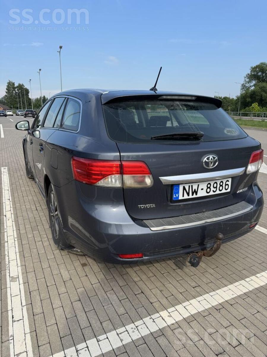 Toyota Avensis 2012 in Rezekne, with an engine capacity of 2.00 L and mileage of 370 thousand km for 3350 €, photo 4 on AUTOMOTO.COM.LV