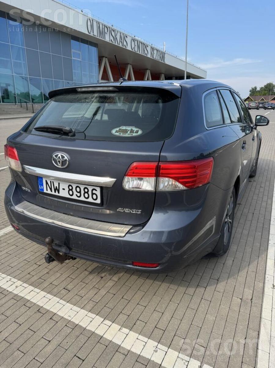 Toyota Avensis 2012 in Rezekne, with an engine capacity of 2.00 L and mileage of 370 thousand km for 3350 €, photo 5 on AUTOMOTO.COM.LV