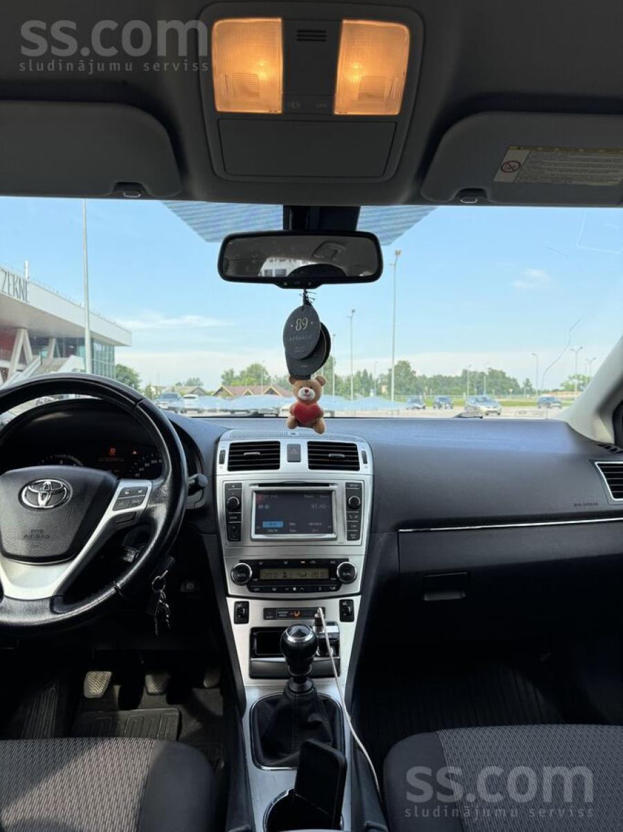 Toyota Avensis 2012 in Rezekne, with an engine capacity of 2.00 L and mileage of 370 thousand km for 3350 €, photo 6 on AUTOMOTO.COM.LV
