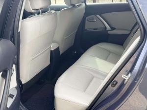 Toyota Avensis 2012 in Ukmerge, with an engine capacity of 2.00 L and mileage of 210 thousand km for 5950 €, photo 15 on AUTOMOTO.COM.LV