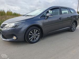 Toyota Avensis 2012 in Siauliai, with an engine capacity of 1.80 L and mileage of 203 thousand km for 5200 €, photo 3 on AUTOMOTO.COM.LV