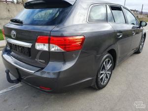 Toyota Avensis 2012 in Siauliai, with an engine capacity of 1.80 L and mileage of 203 thousand km for 5200 €, photo 11 on AUTOMOTO.COM.LV