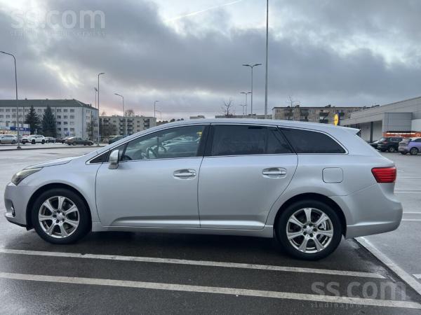 Toyota Avensis 2013 in Riga, with an engine capacity of 2.20 L and mileage of 189 thousand km for 5550 €, photo 2 on AUTOMOTO.COM.LV