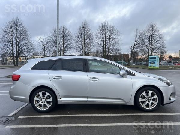 Toyota Avensis 2013 in Riga, with an engine capacity of 2.20 L and mileage of 189 thousand km for 5550 €, photo 3 on AUTOMOTO.COM.LV