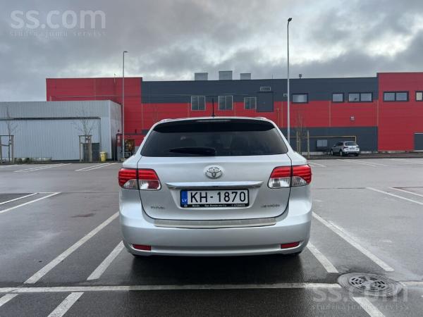 Toyota Avensis 2013 in Riga, with an engine capacity of 2.20 L and mileage of 189 thousand km for 5550 €, photo 7 on AUTOMOTO.COM.LV