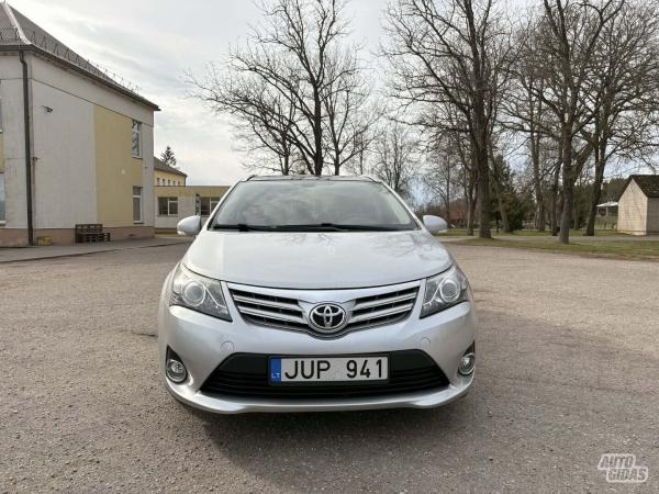 Toyota Avensis 2013 in Vilnius, with an engine capacity of 2.00 L and mileage of 350 thousand km for 6000 €, photo 1 on AUTOMOTO.COM.LV