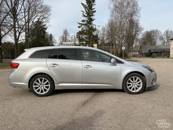 Toyota Avensis 2013 in Vilnius, with an engine capacity of 2.00 L and mileage of 350 thousand km for 6000 €, photo 2 on AUTOMOTO.COM.LV